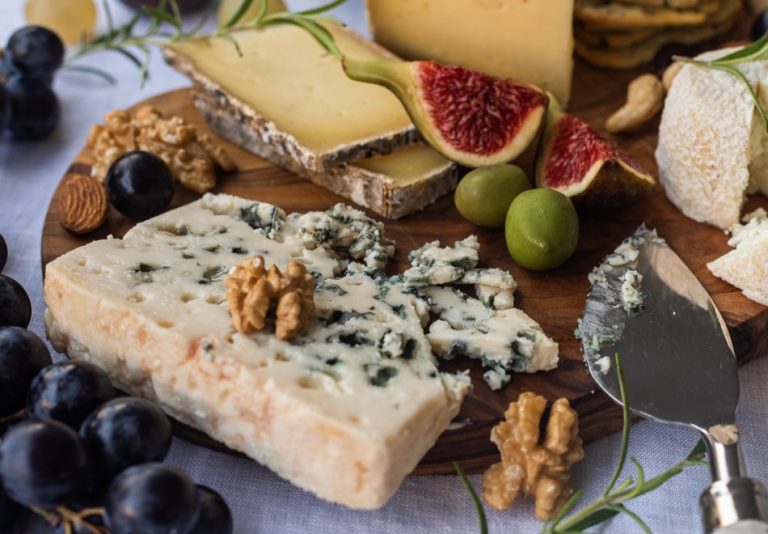How to Create a Beautiful French Cheese Platter