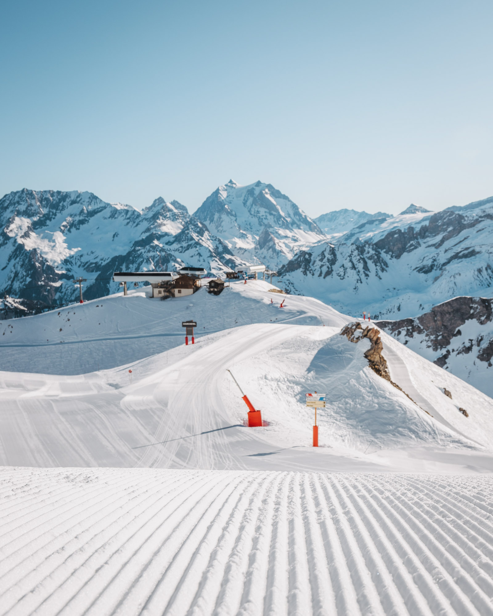 A Guide to the Best Ski Slopes in Courchevel